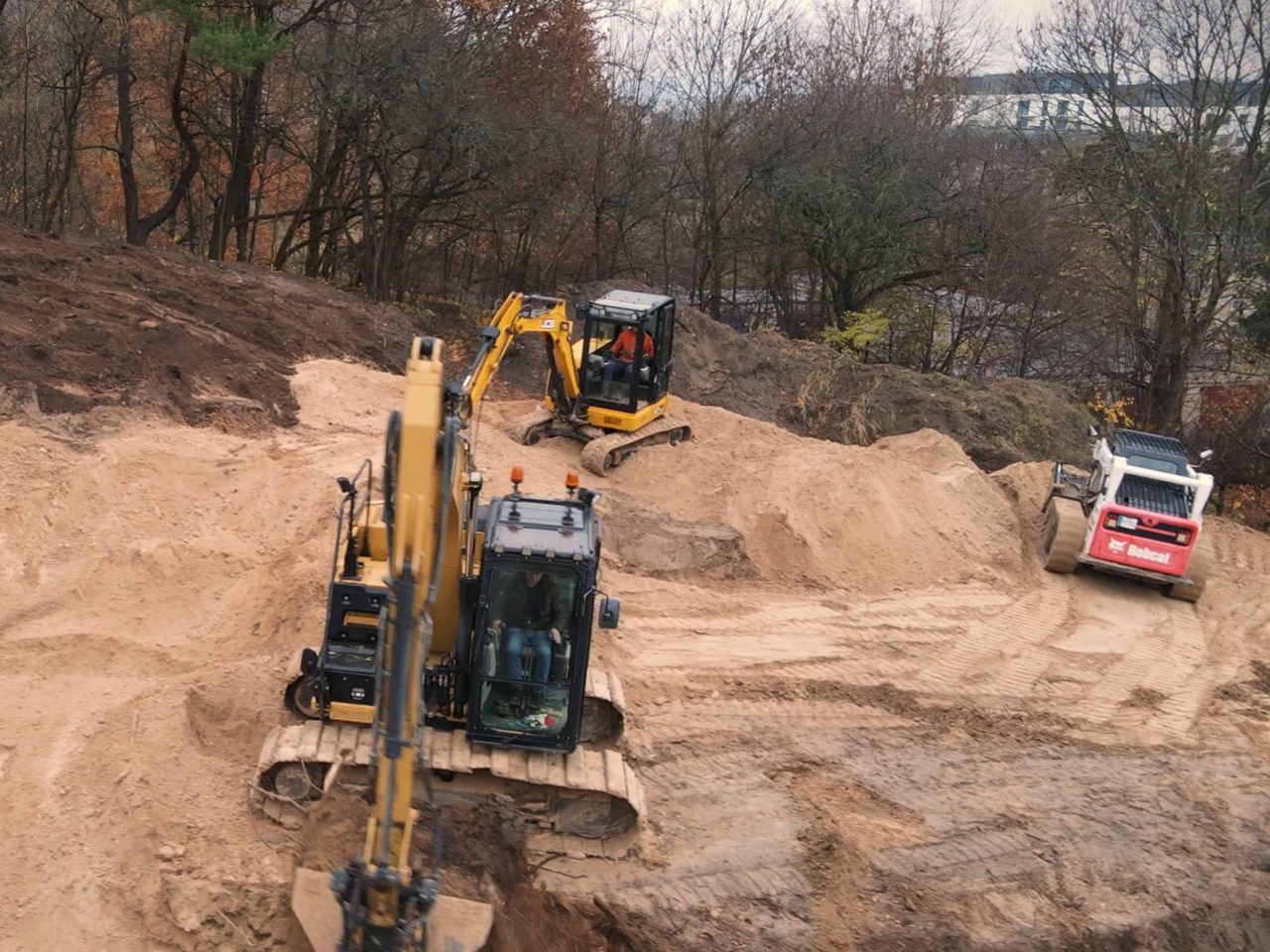 Šlaitų formavimas - Žemės kasimo darbai ir krovinių pervežimas ...